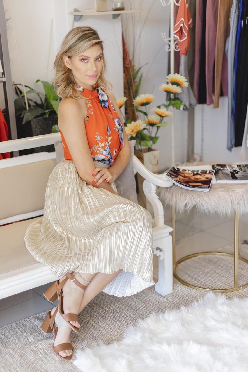 Item #1 Colección 2021-1 - Maria Adela - Moderno con un Toque Romántico